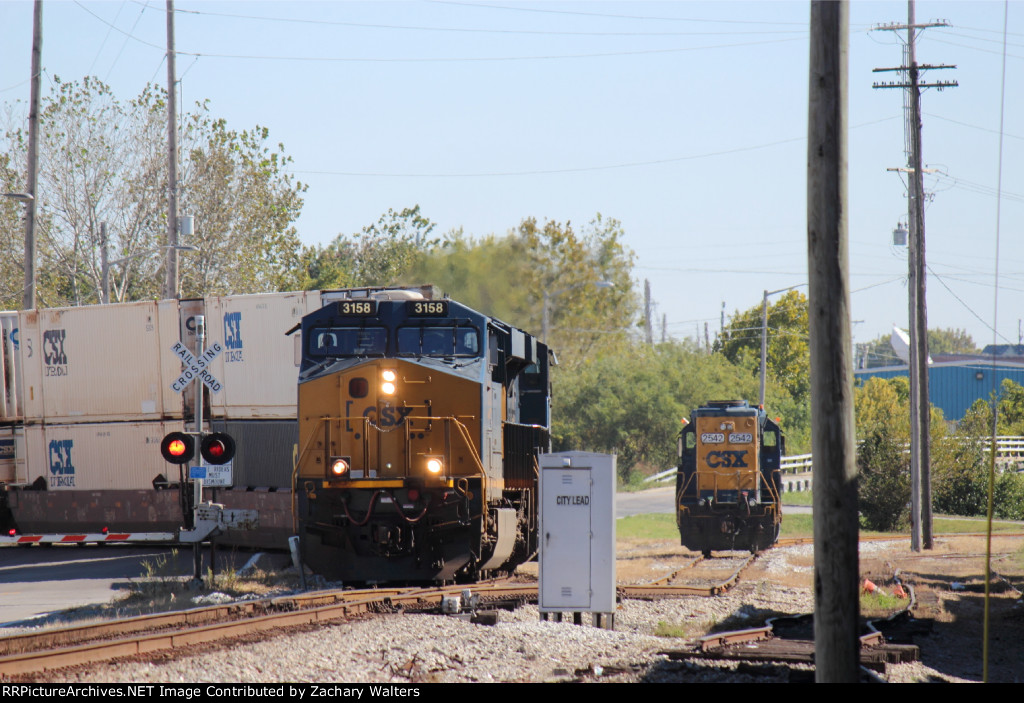 CSX 3158 751 902 2542